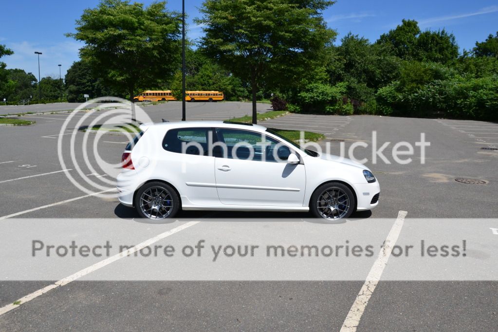 2008 Candy White R32 w/ Nav! 62k miles, $19k | VW Vortex - Volkswagen Forum