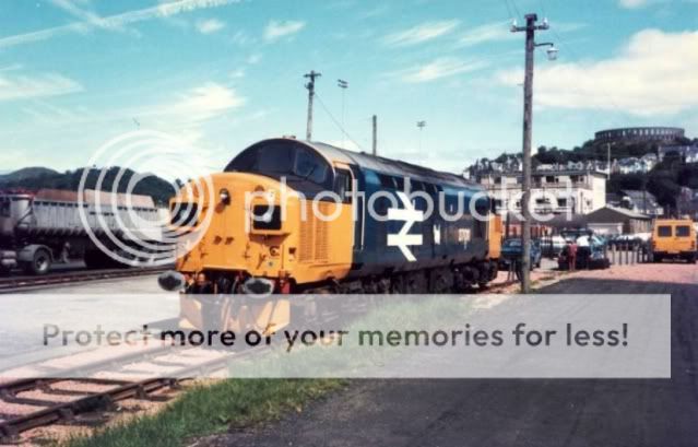 D6711 - 37011 | Model Railway Forum