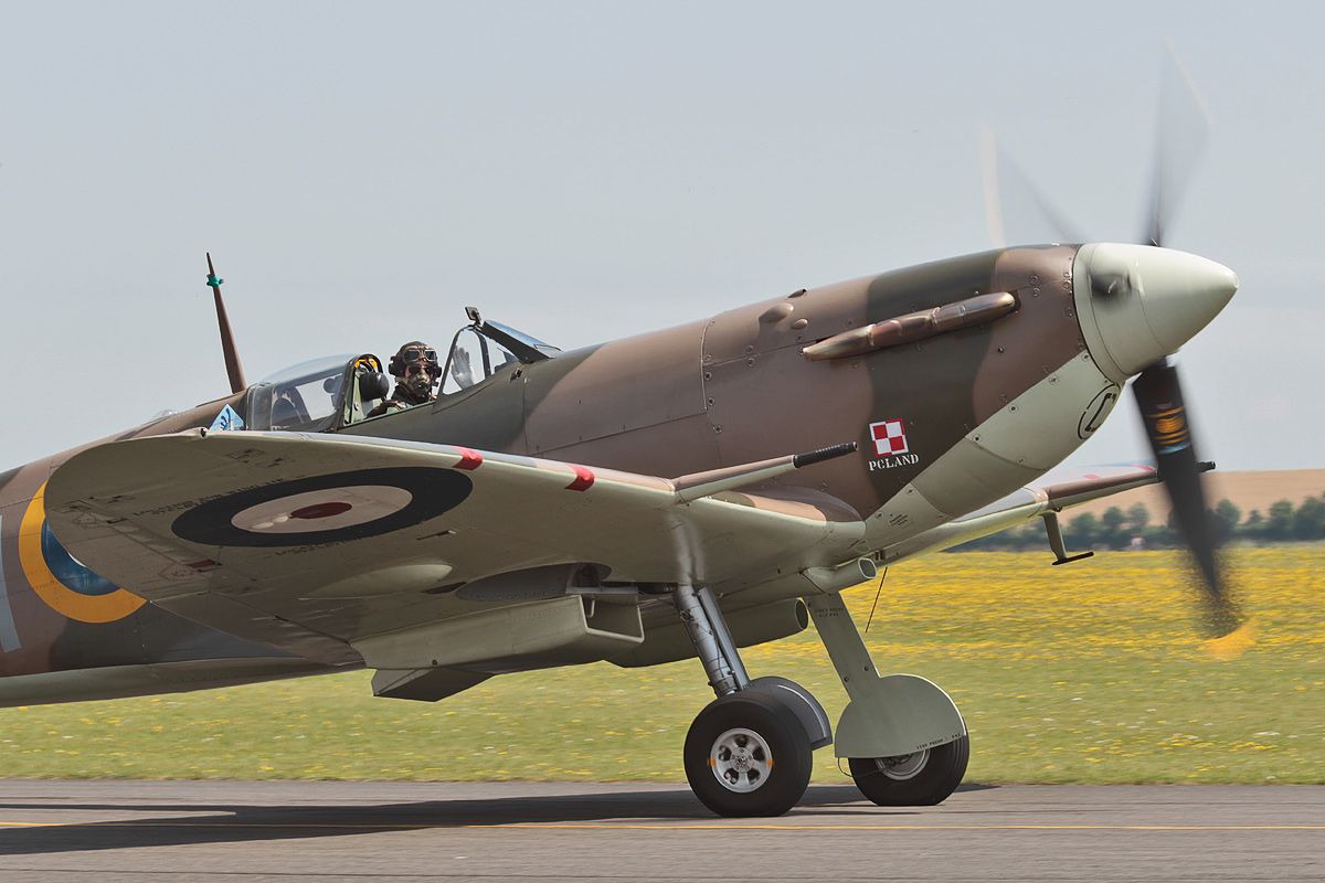Post your Spitfire shots. - Page 4 - UK Airshow Review Forums