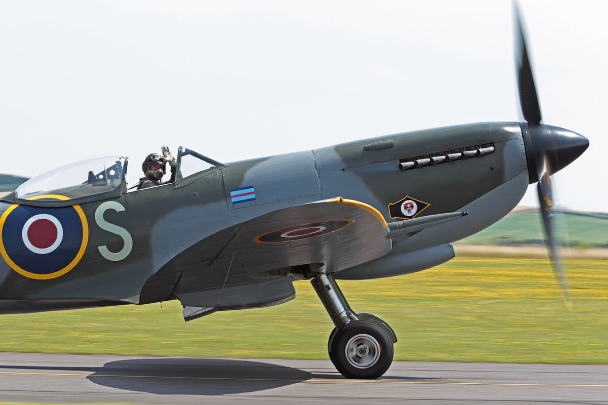Post your Spitfire shots. - Page 4 - UK Airshow Review Forums